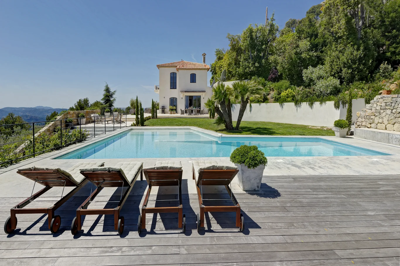 Villas In France With Pools | Luxury French Villas With Private Pools