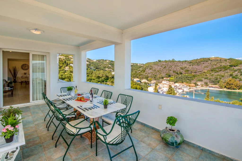 San Stephanos House - A CV Villas Property To Rent In St Stephano ...